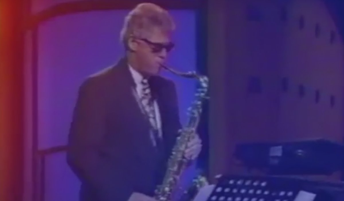 TBT: When the Clintons were loved, and Bill played the sax on Arsenio ...
